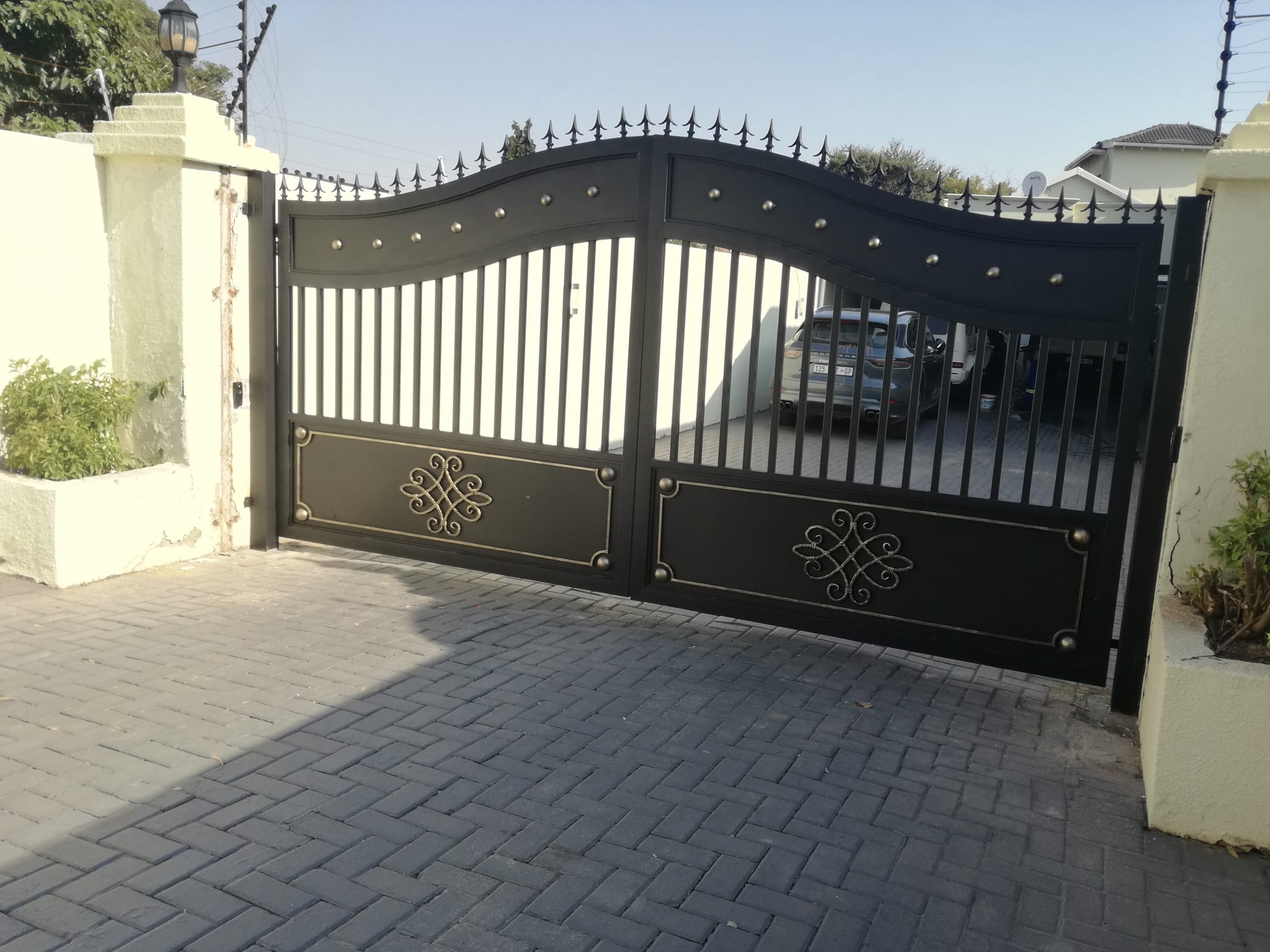 Driveway Gates - Amazing Gates