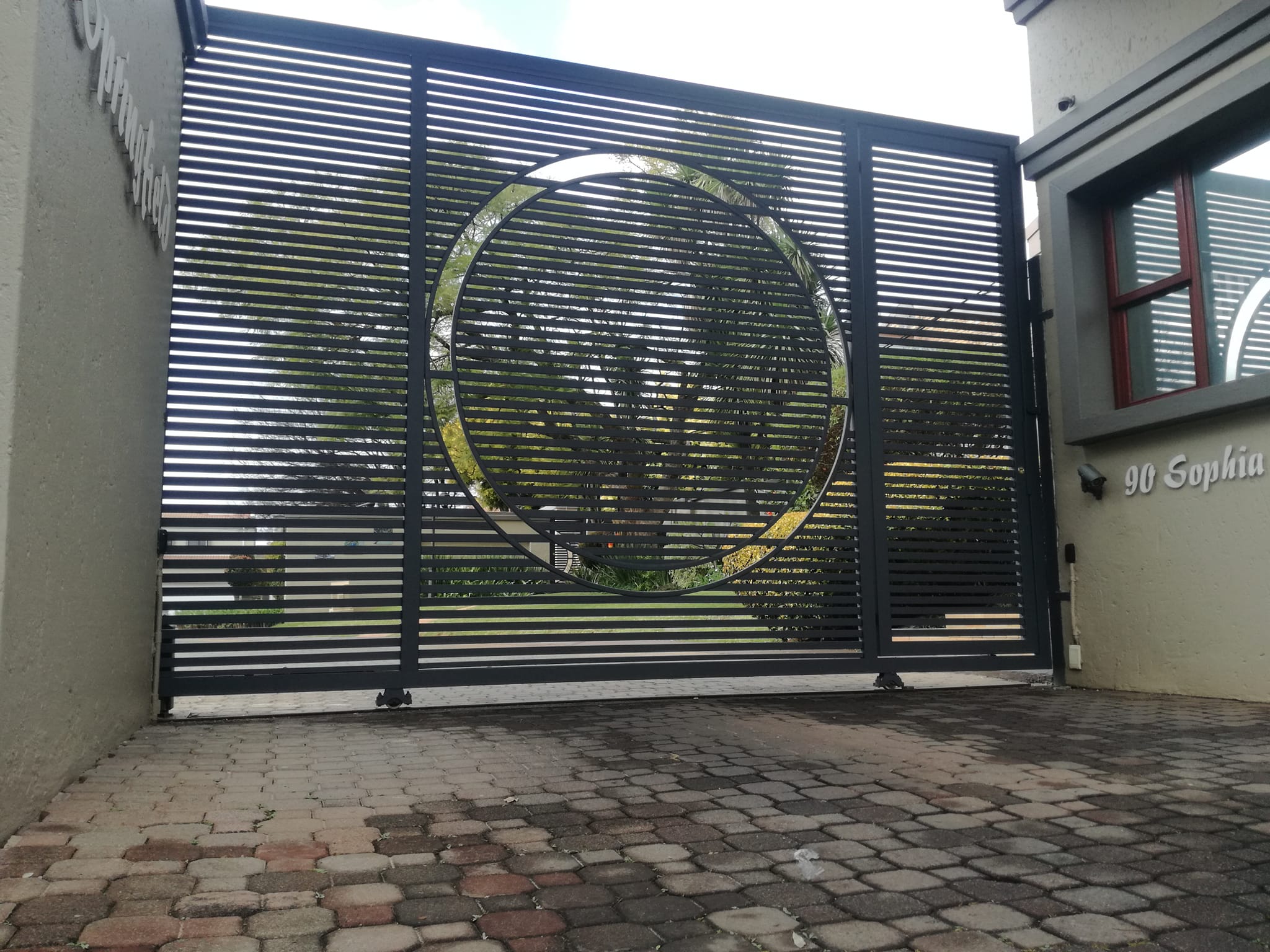 Driveway Gates - Amazing Gates