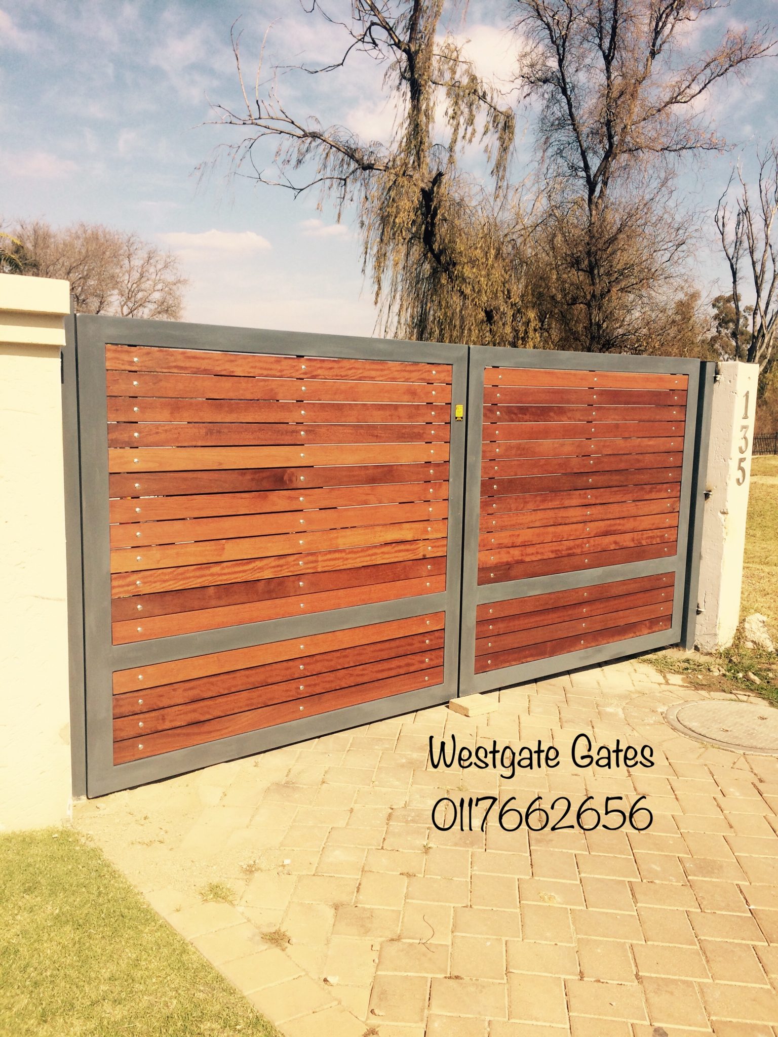 Elegant Garden gates made to fall in love with. Elegant Garden gates ...