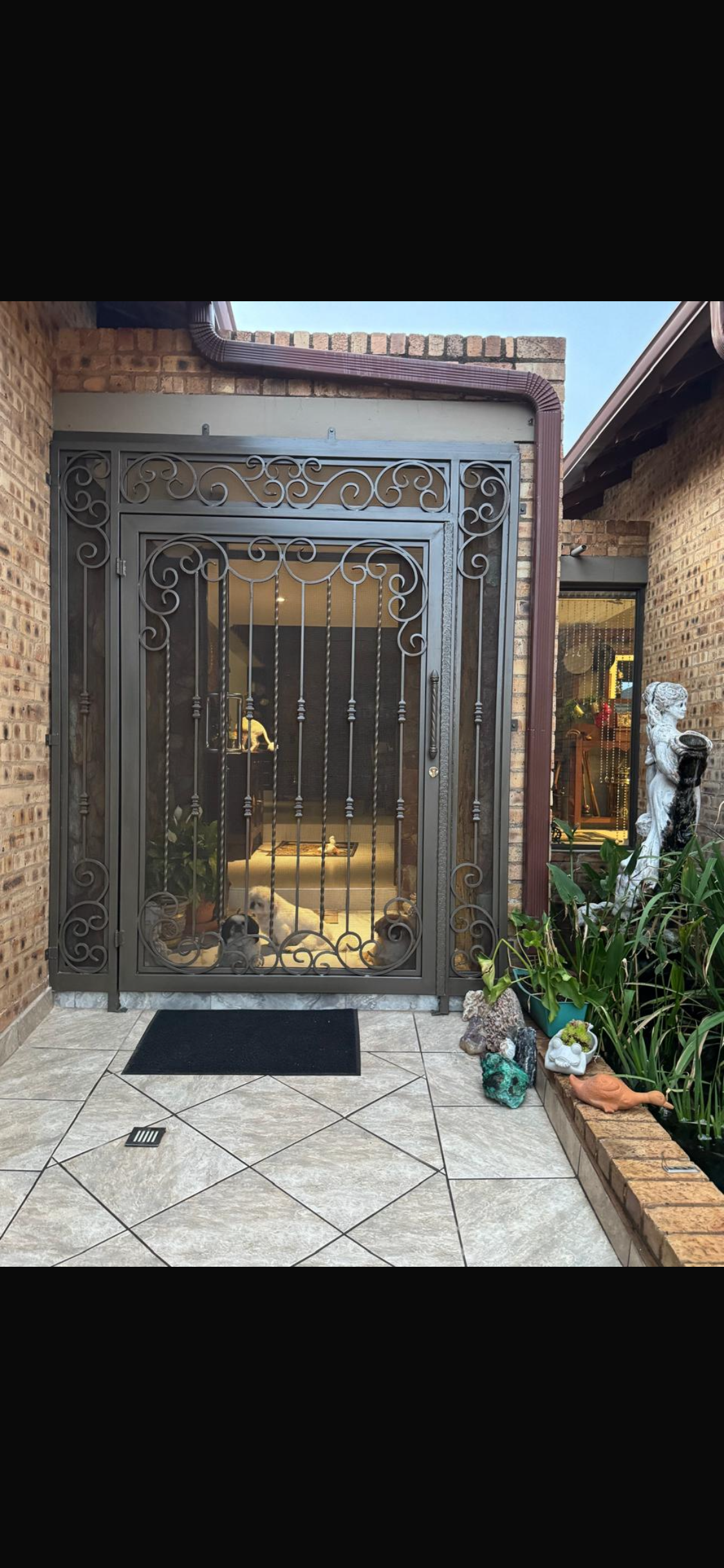 BEAUTIFUL FLYSCREEN DOORS AND GATES INSTALLED IN GAUTENG - Amazing Gates